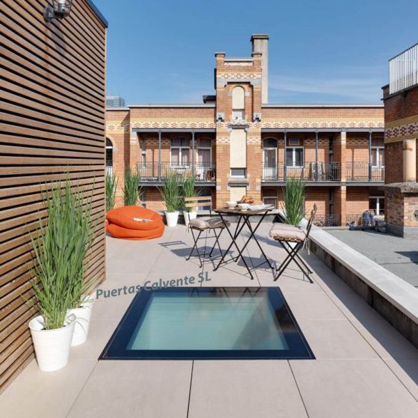 FAKRO Claraboya Vidrio Transitable DXW terrazas y solariums