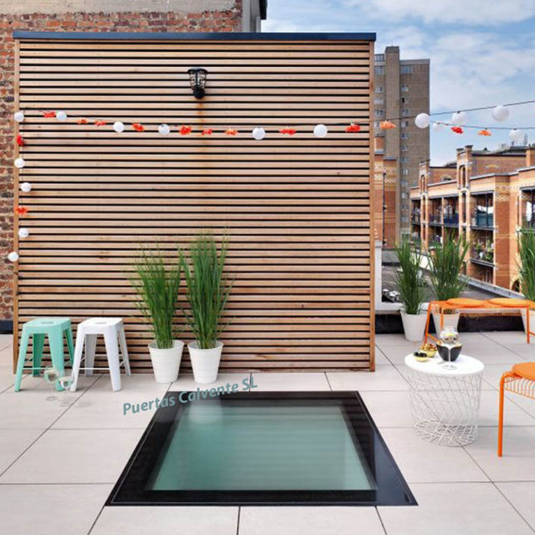 FAKRO Claraboya Vidrio Transitable DXW terrazas y solariums